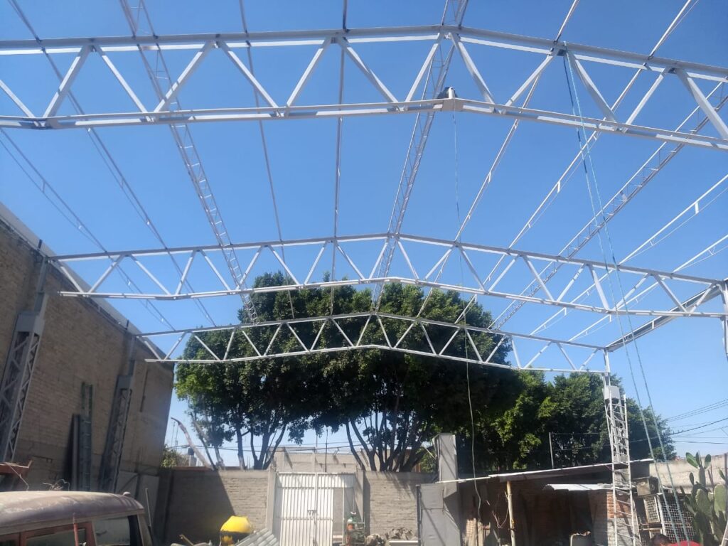 ESTRUCTURAS METALICAS TRIANGULADAS PARA TECHADOS, CUBIERTAS Y TEJADOS ...